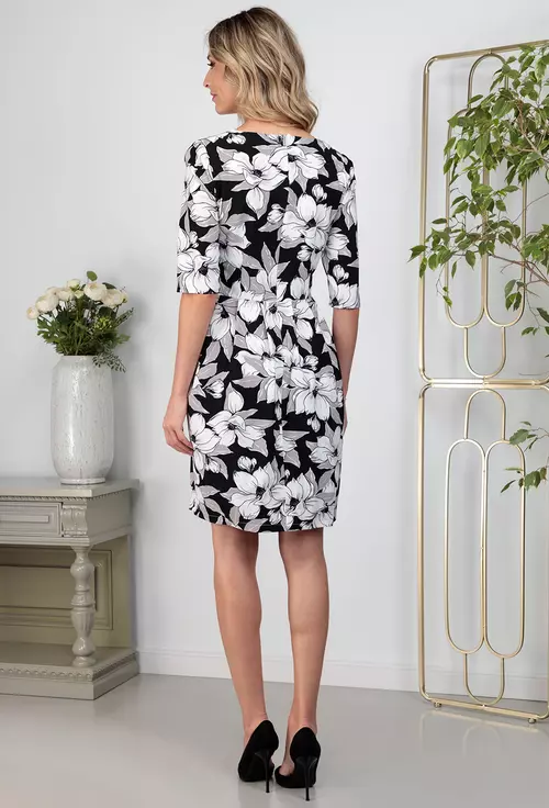 Rochie cu imprimeu flori albe - Dasha.ro